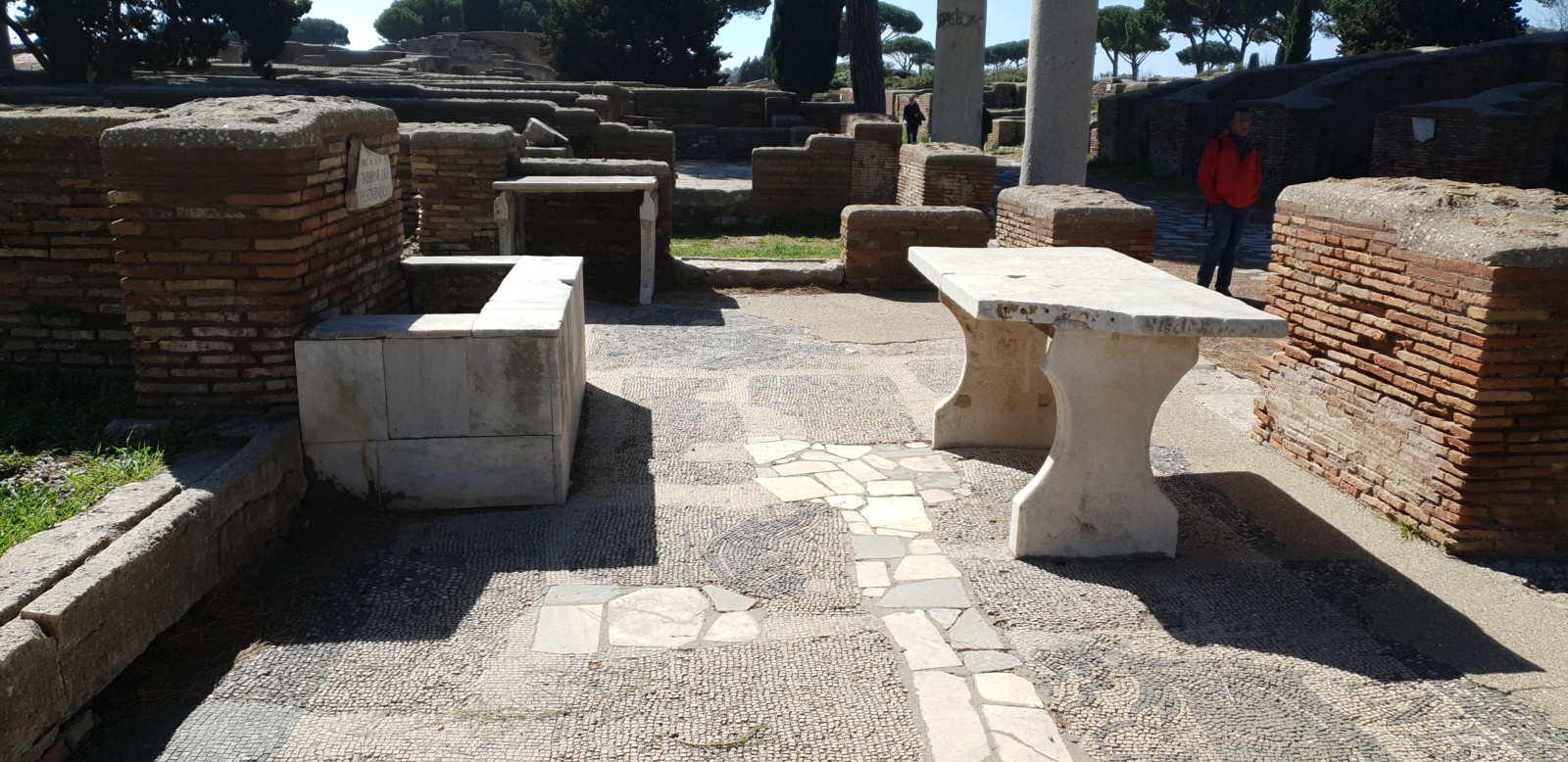 ANCIENT OSTIA DISCOVERY - Walks Inside Italy