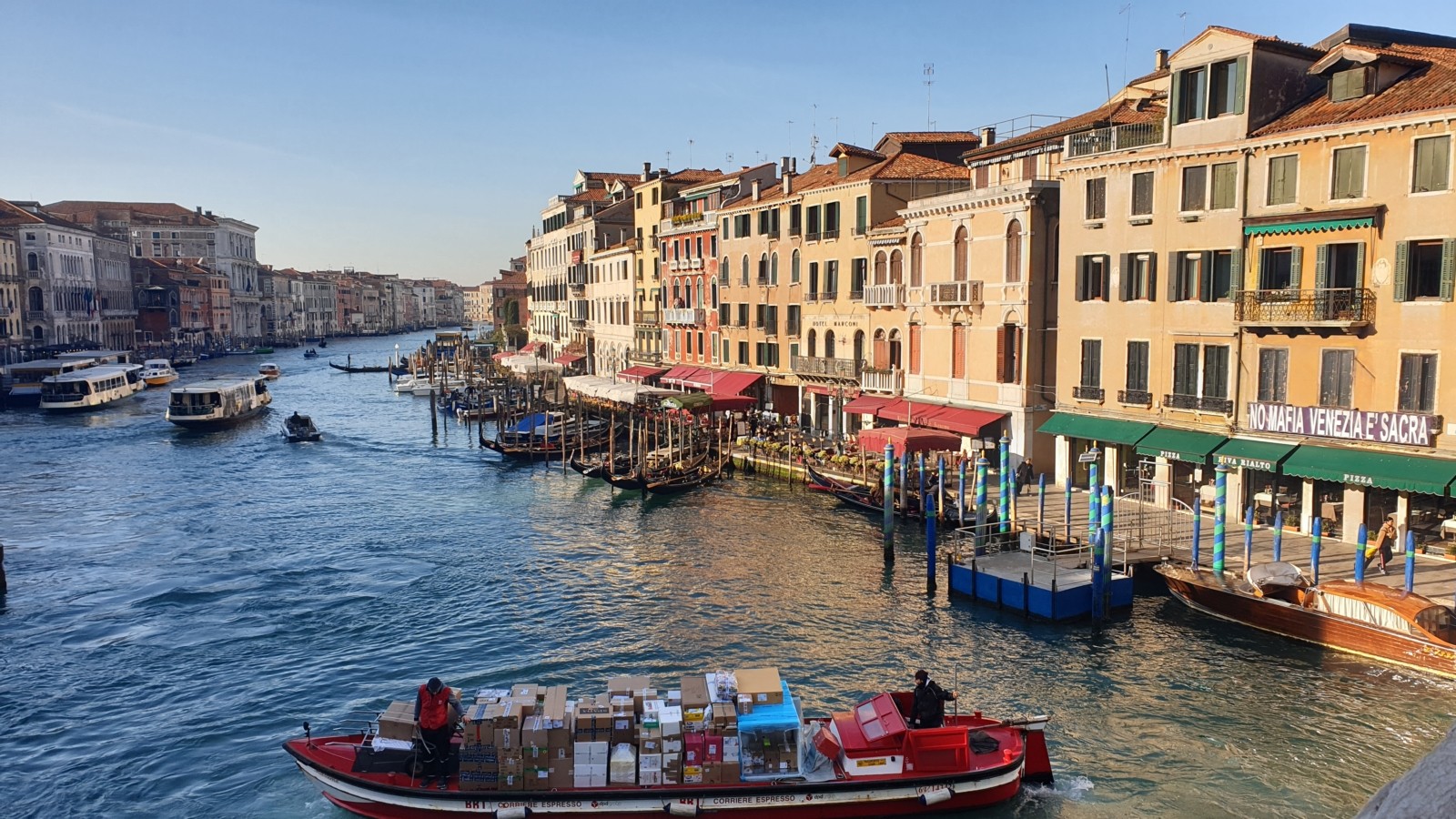 VENICE AT YOUR FINGERTIPS - Walks Inside Italy