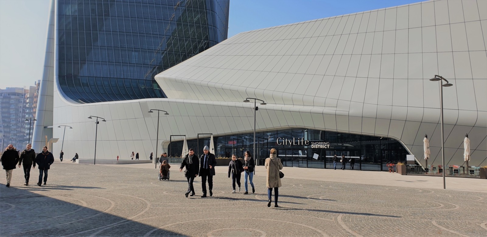 DESIGN IN MILAN: THE NEW MUSEUM & CITY LIFE - Walks Inside Italy