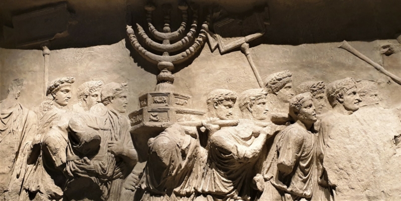 THE COLOSSEUM, THE JEWS, AND MOSES - Walks inside Italy