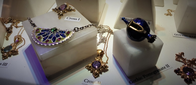 FLORENCE CRAFTS: TRADITION & SPIRITUALITY - Walks Inside Italy