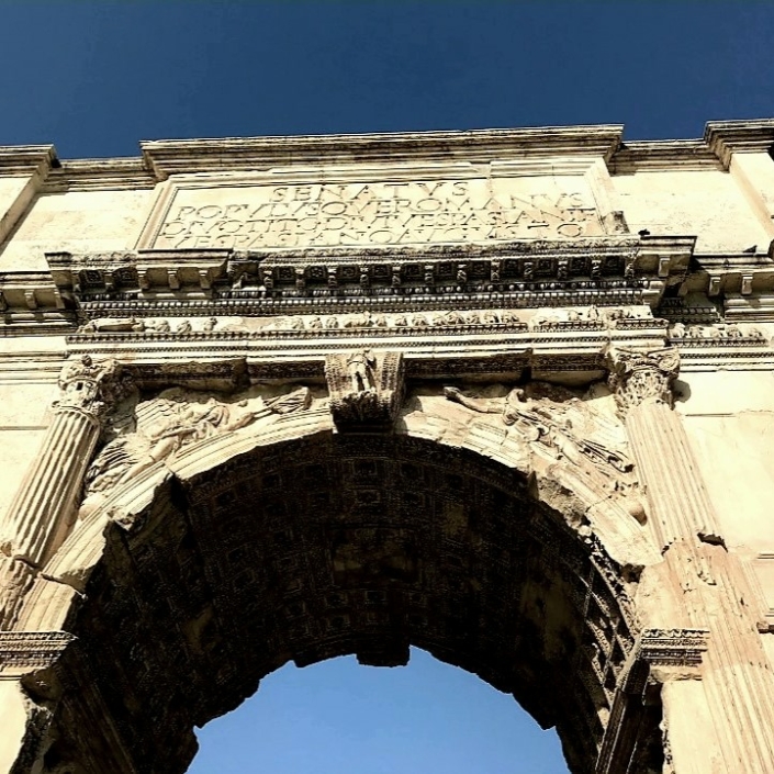 THE COLOSSEUM, THE JEWS, AND MOSES - Walks inside Italy