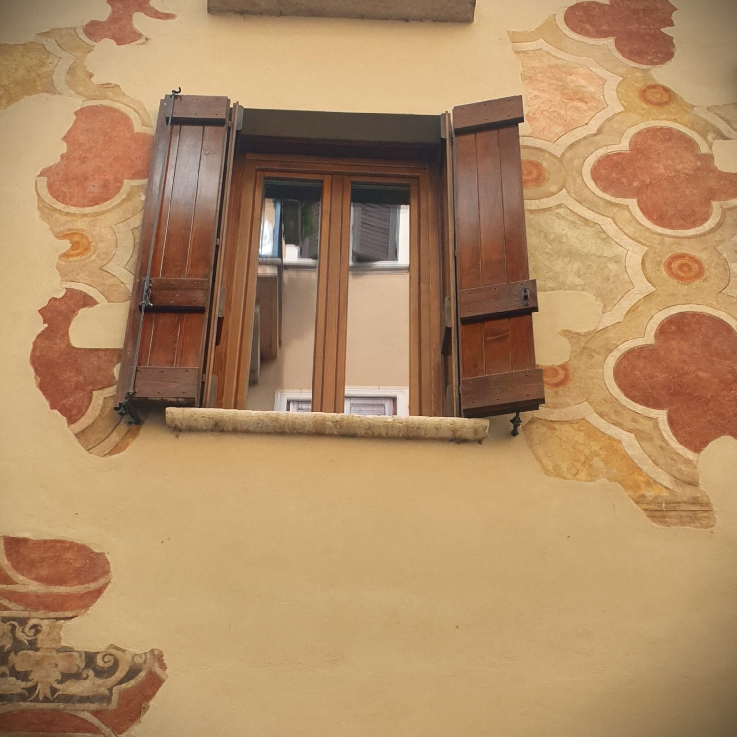 A WALK IN JEWISH MANTUA - Walks Inside Italy